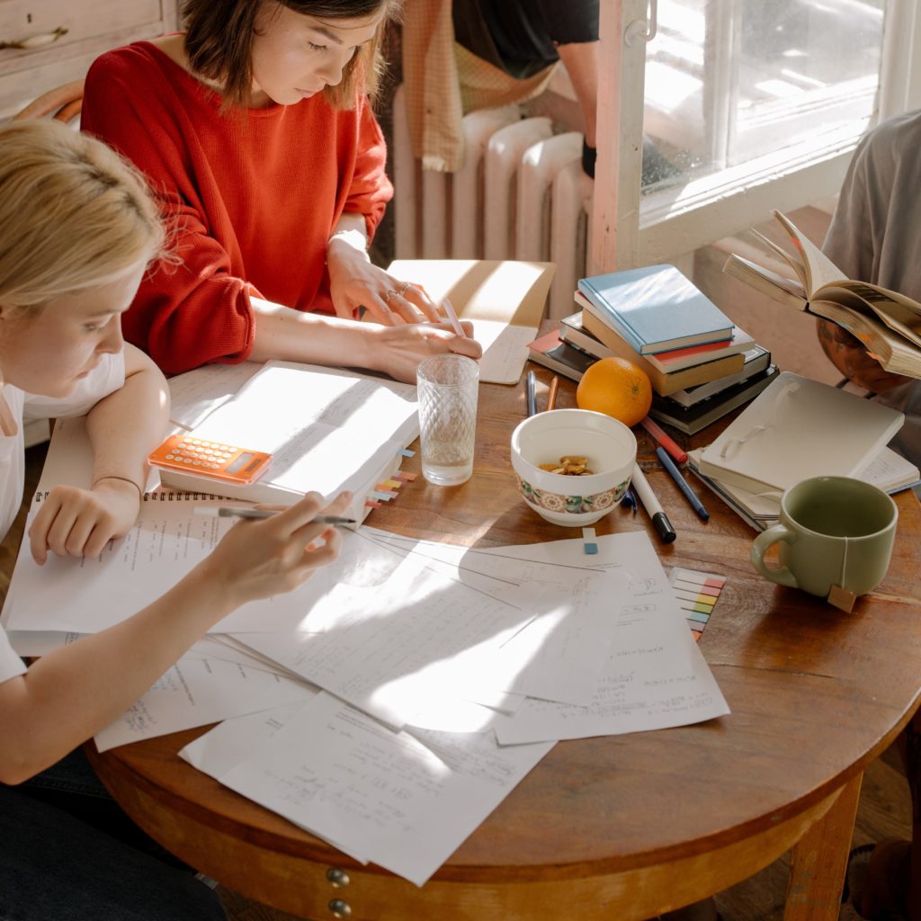 Do Colleges Look At Midterm Grades?- Know More